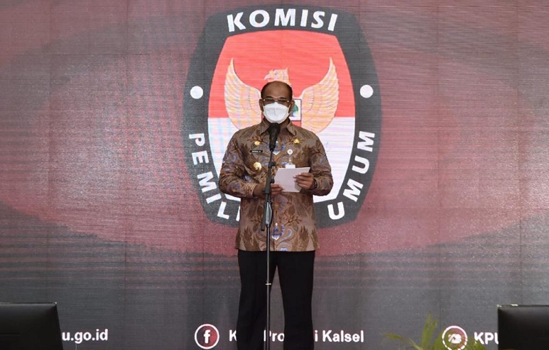 Ikrar PSU Damai, Pj Gubernur Kalsel Baca Puisi Fikar W Eda - Nukilan Ikrar PSU Damai, Pj Gubernur Kalsel Baca Puisi Fikar W Eda - Nukilan