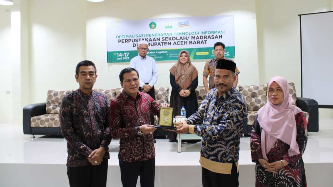 Prodi Ilmu Perpustakaan UIN Ar-Raniry Lakukan Pengabdian di Aceh Barat - Nukilan