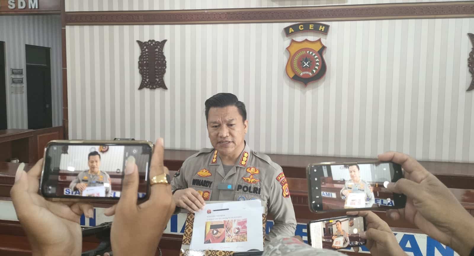 Polda Aceh Selidiki Video Pembakaran Bendera Merah Putih yang Viral di ... Polda Aceh Selidiki Video Pembakaran Bendera Merah Putih yang Viral di ...
