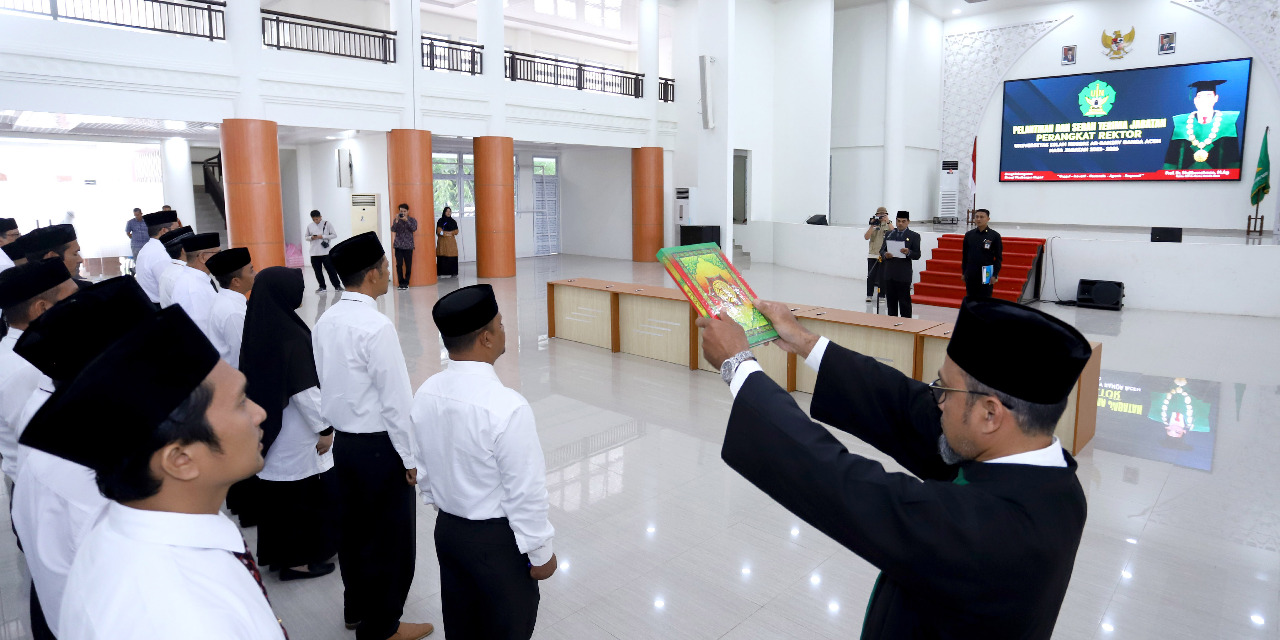 Rektor UIN Ar-Raniry Mujiburrahman, Lantik 115 Perangkat Rektor Tahap Ke-III - Nukilan