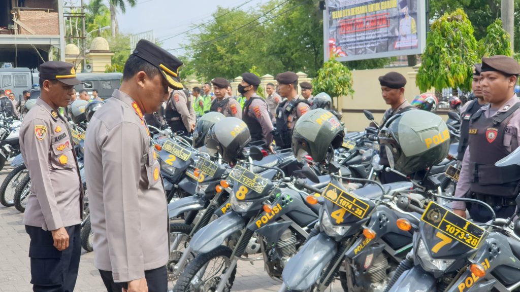 Kapolresta Banda Aceh Cek Kelengkapan Kendaraan Dinas Polri - Nukilan
