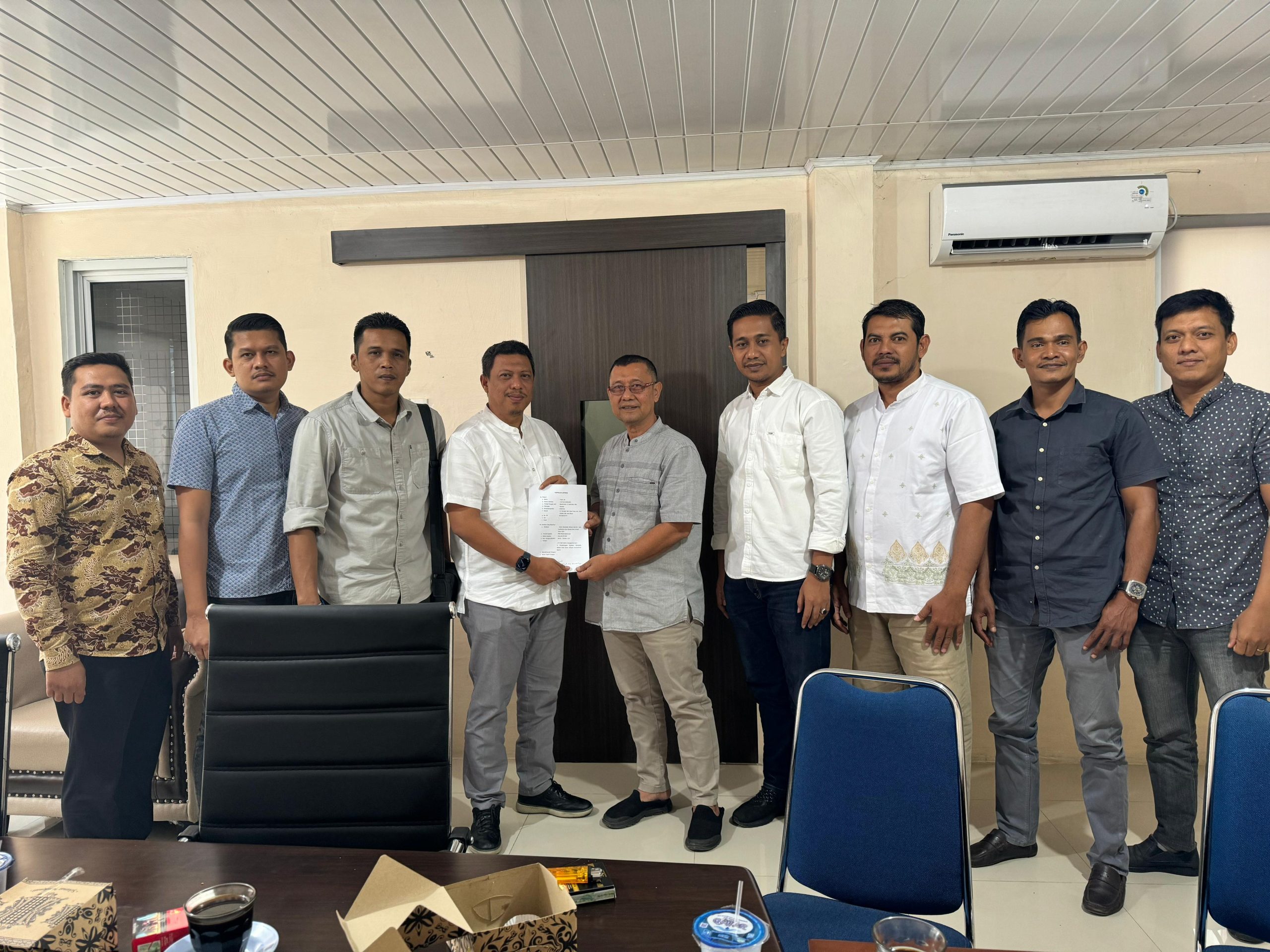 Diduga Langgar Aturan Kampanye, Fadhil Rahmi Dilaporkan ke Panwaslih ... Diduga Langgar Aturan Kampanye, Fadhil Rahmi Dilaporkan ke Panwaslih ...