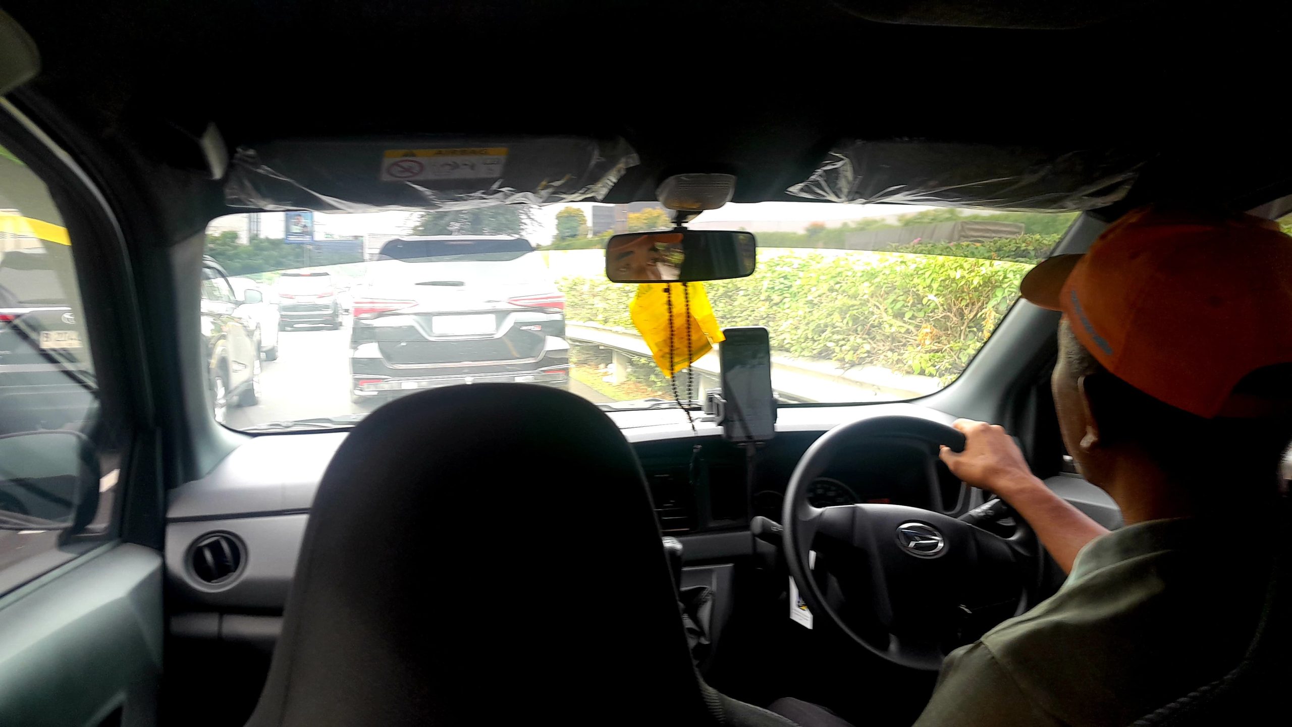 Cerita Edi Suwarno, Perantau Jawa Tengah yang Menjadi Sopir Taksi di ...