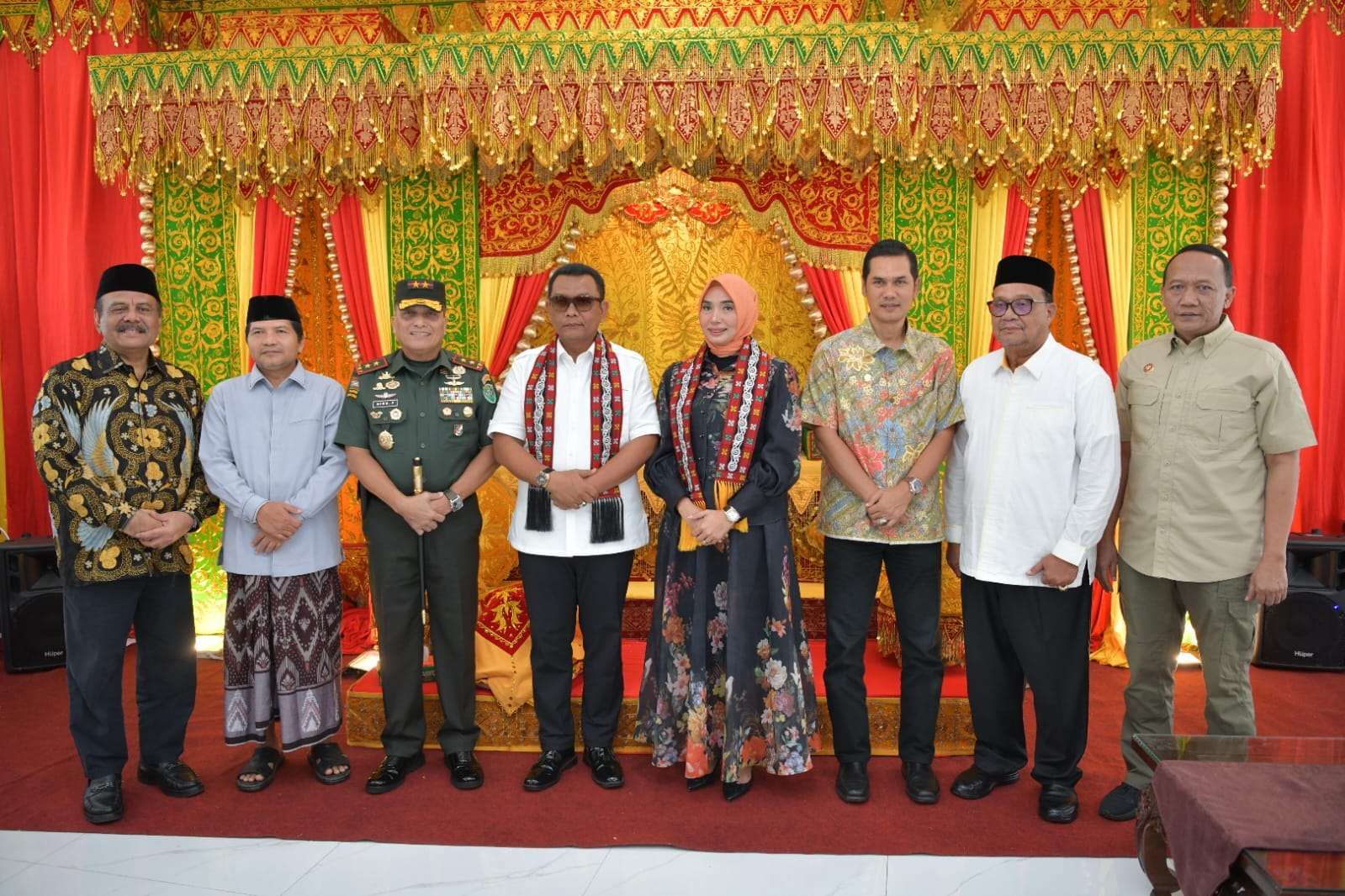 Gubernur Aceh Sambut Kajati Baru Yudi Triadi dengan Prosesi Adat - Nukilan