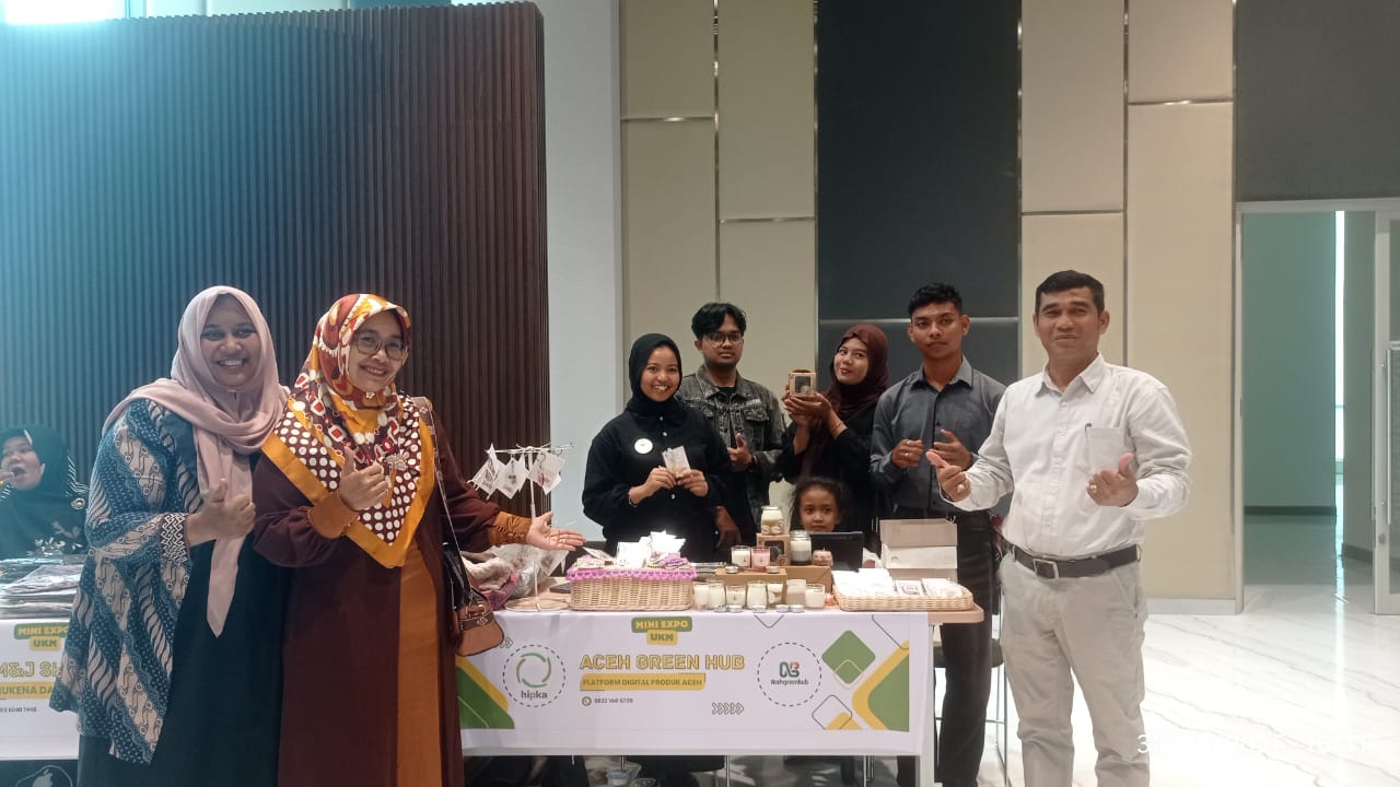 Mahasiswa USM Tampilkan Produk Kreatif di Mini Bazar Expo HIPKA 2025 ...